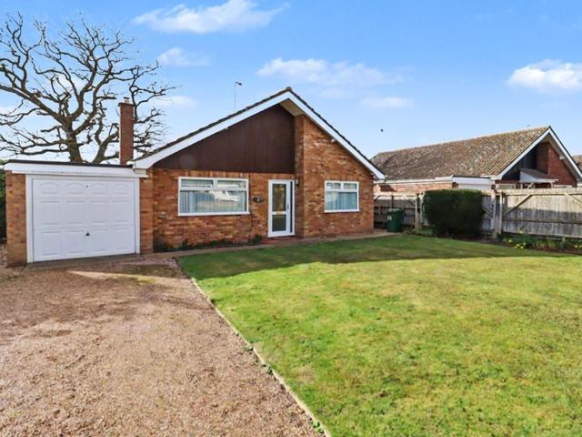 3 bedroom detached bungalow for sale