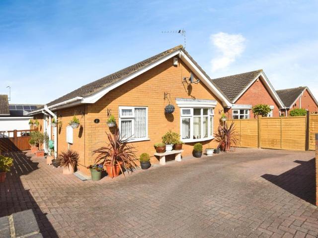 3 bedroom detached bungalow for sale