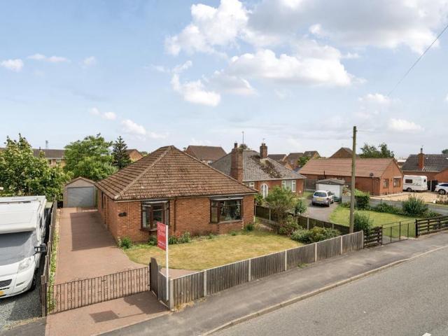 3 bedroom detached bungalow for sale