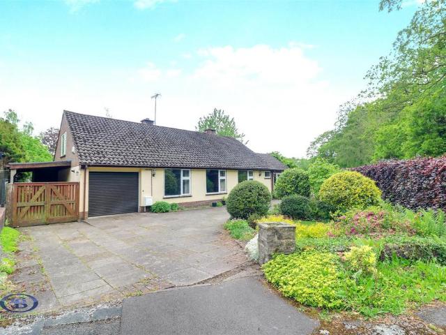 3 bedroom detached bungalow for sale