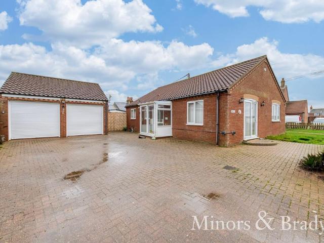 3 bedroom detached bungalow for sale