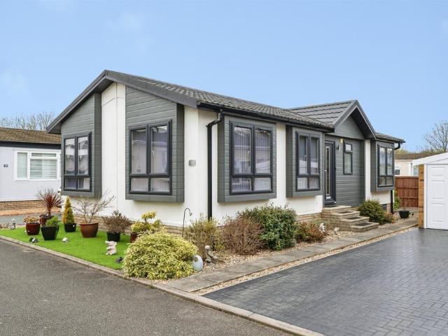 2 bedroom park home for sale