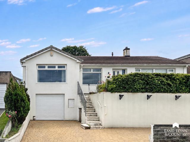 3 bedroom detached bungalow for sale