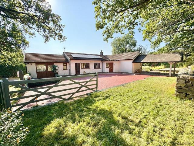 3 bedroom detached bungalow for sale