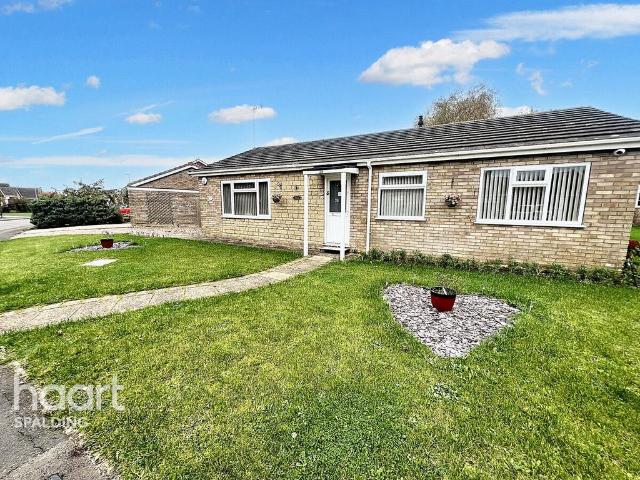3 bedroom detached bungalow for sale