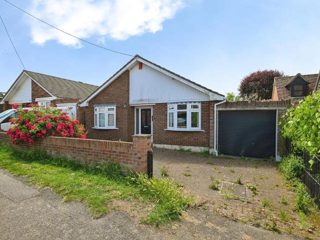 3 bedroom detached bungalow for sale