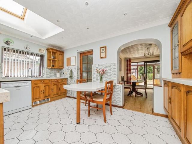 3 bedroom detached bungalow for sale