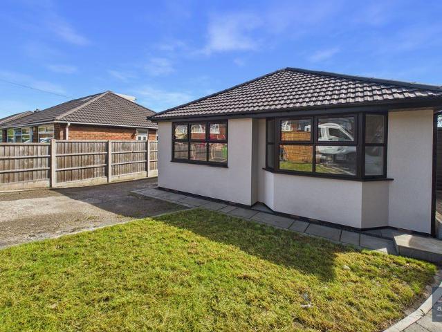 3 bedroom detached bungalow for sale
