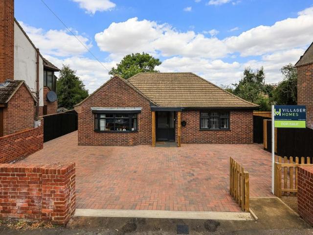 3 bedroom detached bungalow for sale