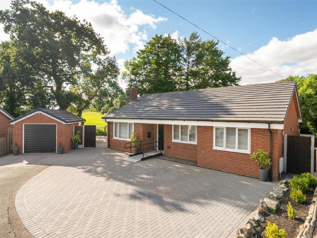 3 bedroom detached bungalow for sale