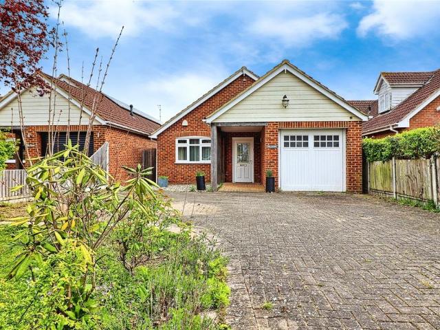 3 bedroom detached bungalow for sale