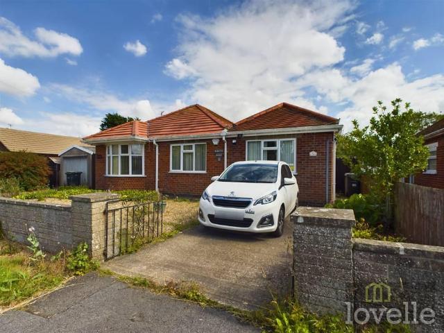 3 bedroom detached bungalow for sale