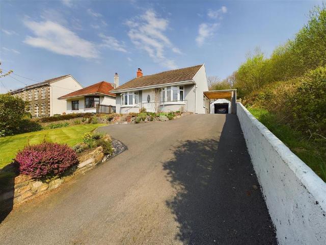 3 bedroom detached bungalow for sale
