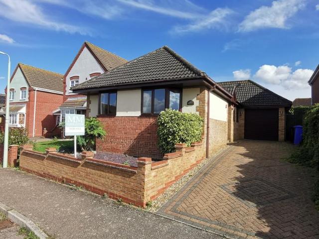 3 bedroom detached bungalow for sale