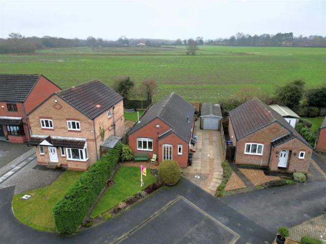 3 bedroom detached bungalow for sale