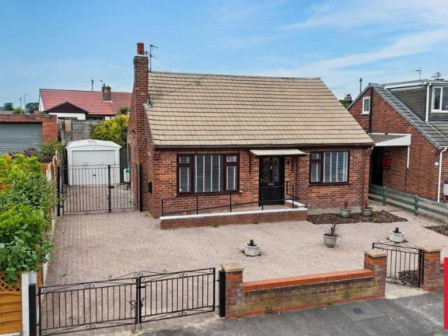 3 bedroom detached bungalow for sale
