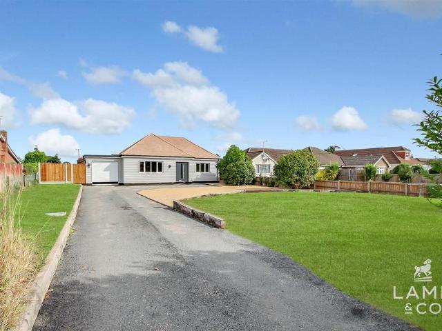 3 bedroom detached bungalow for sale