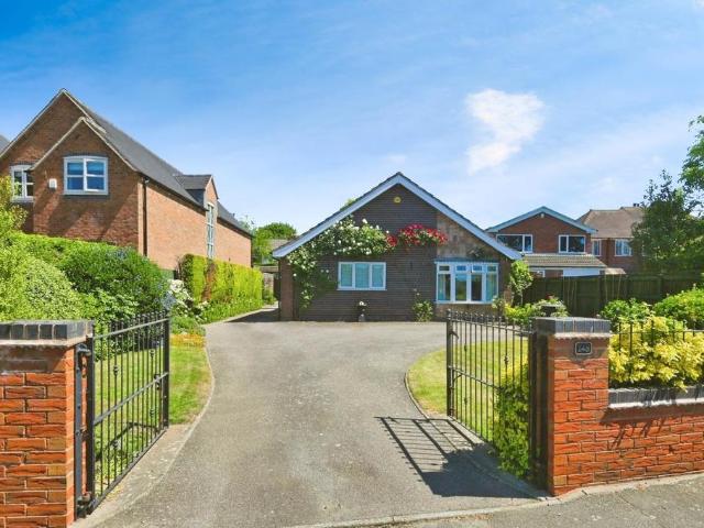 3 bedroom detached bungalow for sale