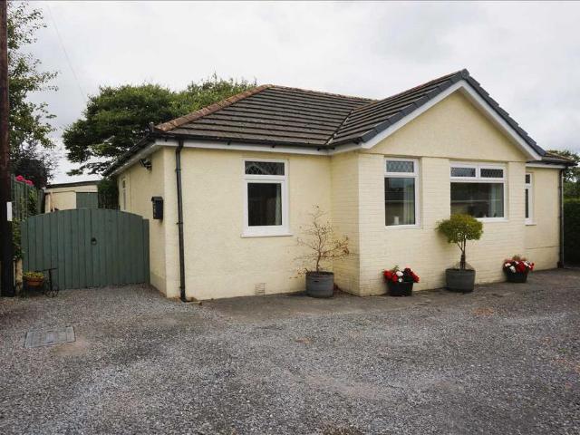 3 bedroom detached bungalow for sale