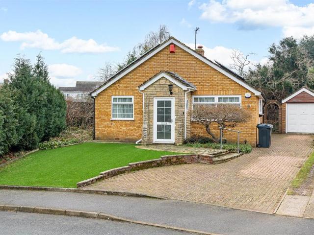 3 bedroom detached bungalow for sale