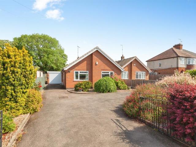 3 bedroom detached bungalow for sale
