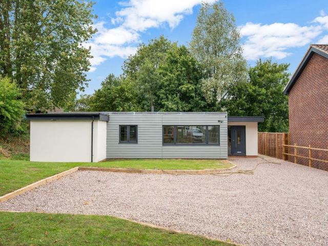 3 bedroom detached bungalow for sale