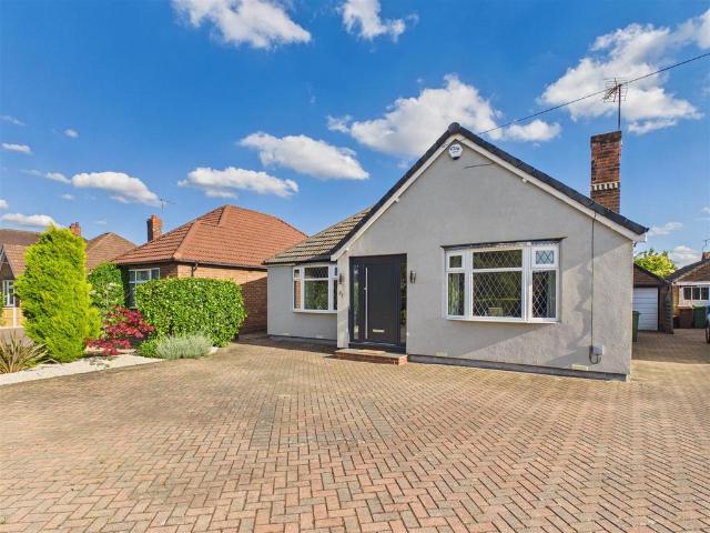 3 bedroom detached bungalow for sale