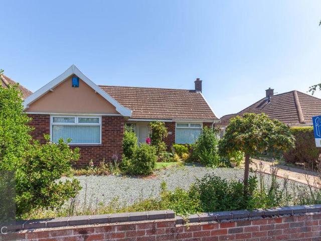 3 bedroom detached bungalow for sale