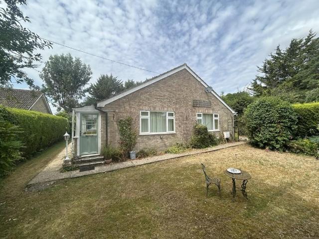 3 bedroom detached bungalow for sale