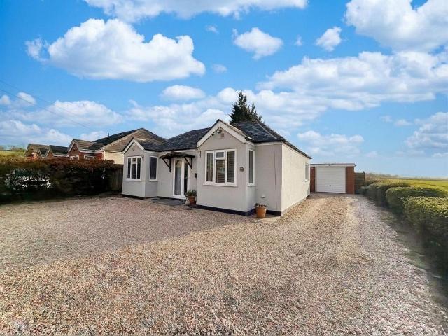 3 bedroom detached bungalow for sale