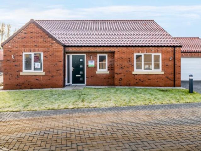 3 bedroom detached bungalow for sale