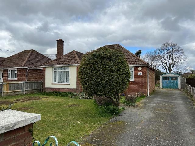 3 bedroom detached bungalow for sale