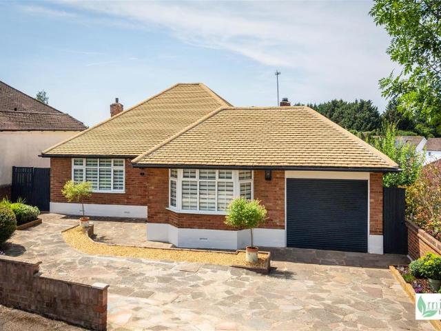 3 bedroom detached bungalow for sale
