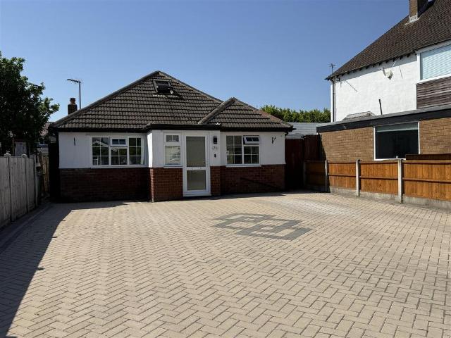 3 bedroom detached bungalow for sale