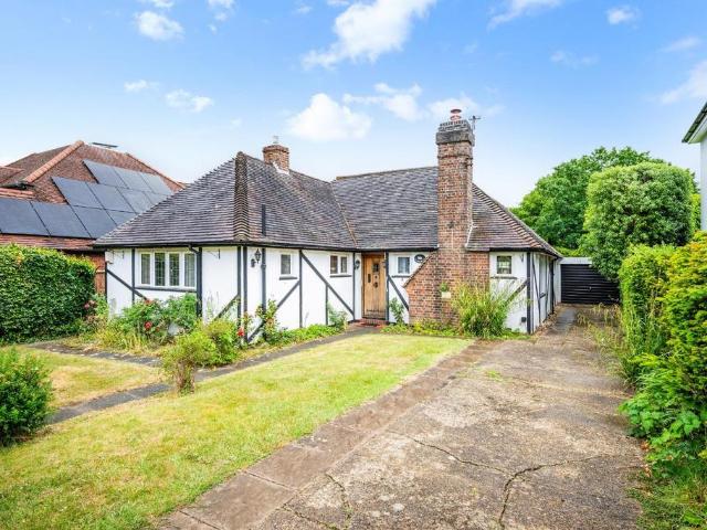 3 bedroom detached bungalow for sale