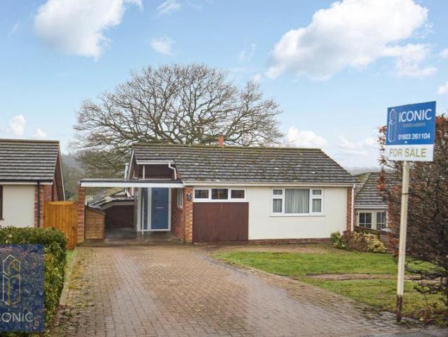 3 bedroom detached bungalow for sale