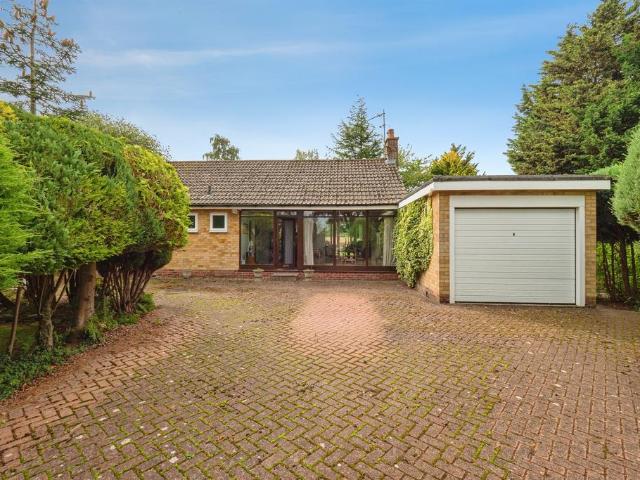 3 bedroom detached bungalow for sale