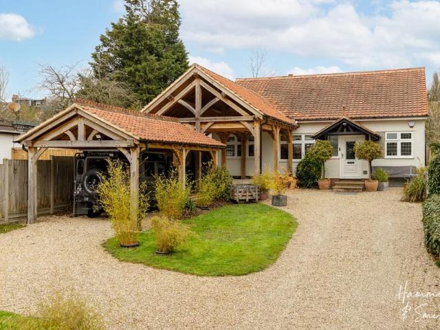 3 bedroom detached bungalow for sale