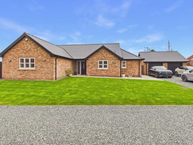 3 bedroom detached bungalow for sale