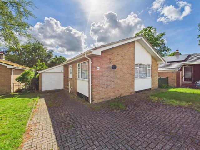 3 bedroom detached bungalow for sale