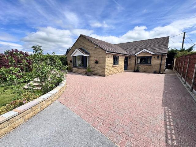 3 bedroom detached bungalow for sale