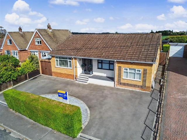3 bedroom detached bungalow for sale