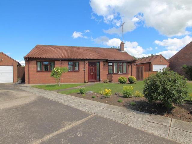 3 bedroom detached bungalow for sale