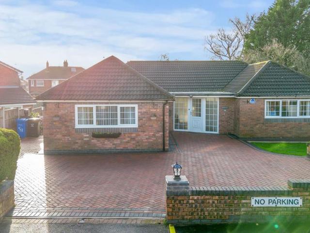 3 bedroom detached bungalow for sale