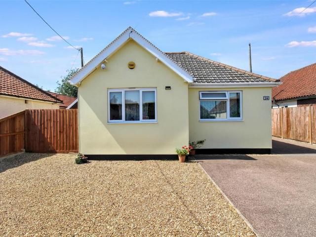 3 bedroom detached bungalow for sale