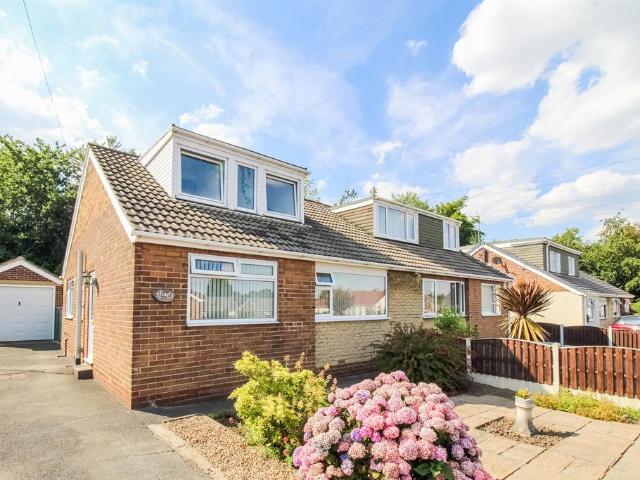 3 bedroom detached bungalow for sale