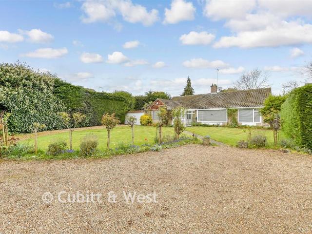 3 bedroom detached bungalow for sale
