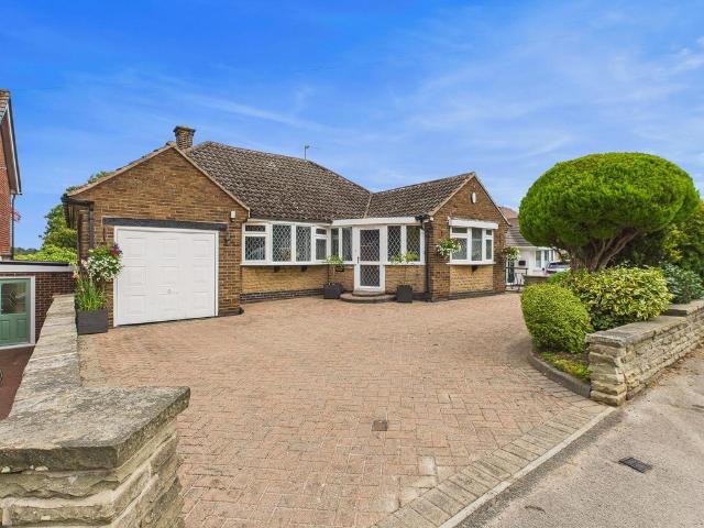 3 bedroom detached bungalow for sale
