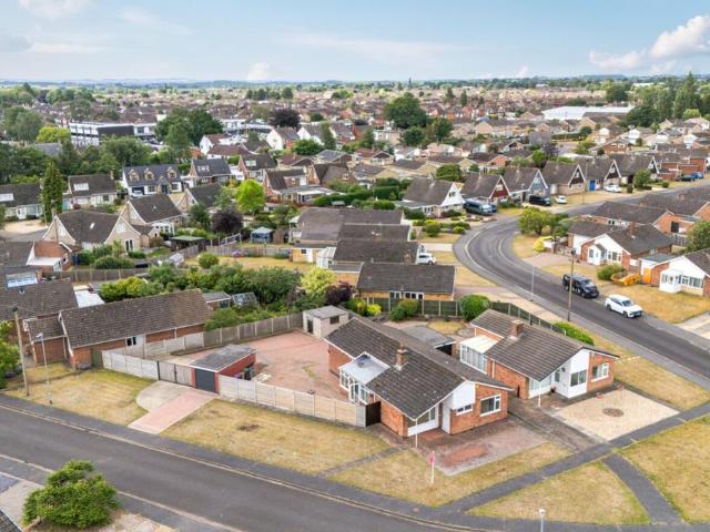 3 bedroom detached bungalow for sale