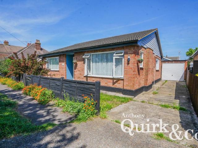 3 bedroom detached bungalow for sale